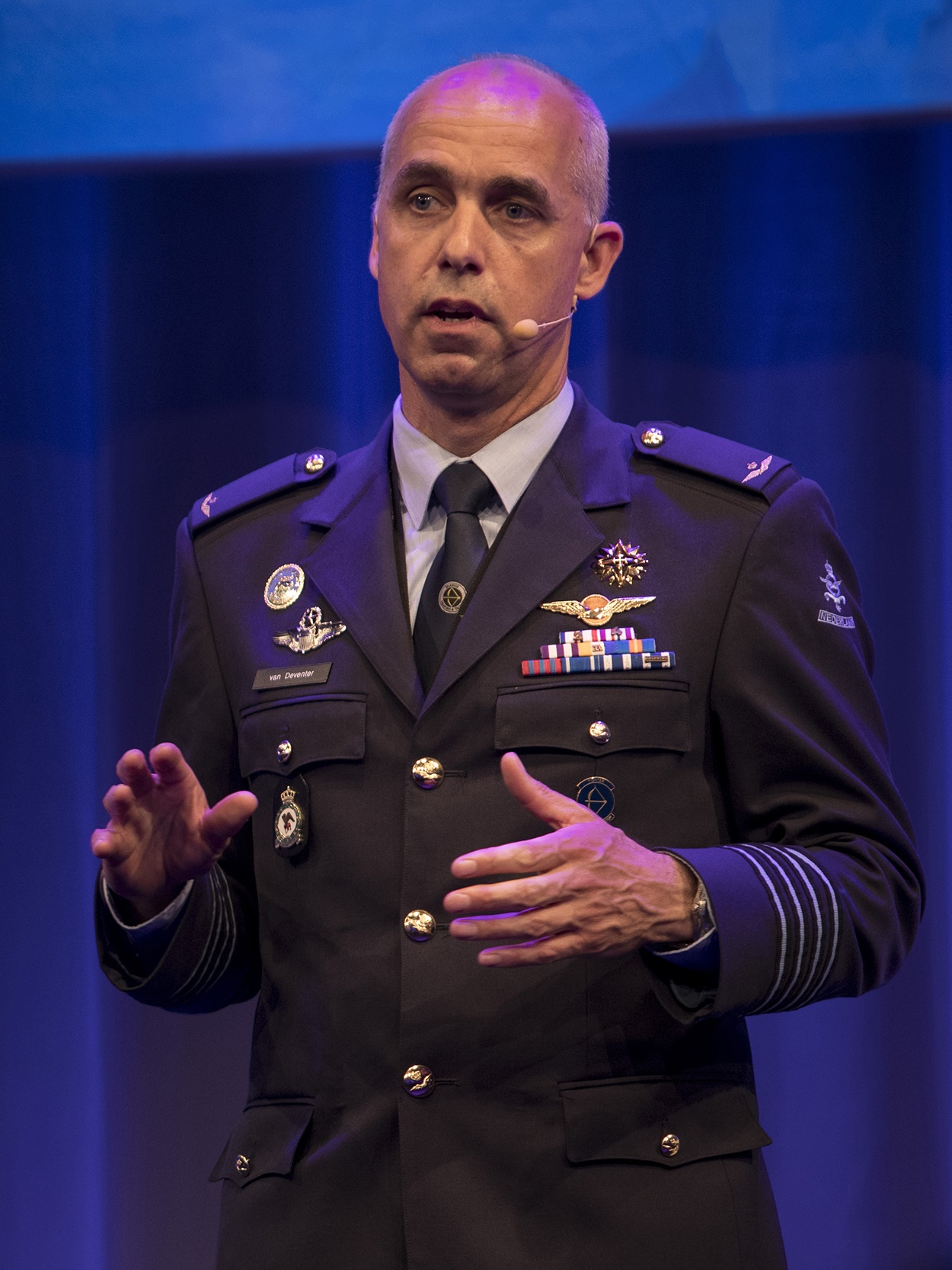 De F-35: een machtige machine – interview met kolonel van Deventer ...