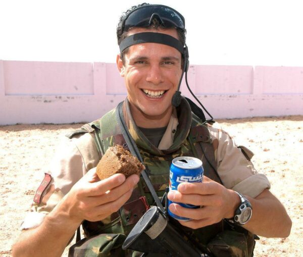 Barry Jacobs (VVD): Als professional wil je de vijand serieus pijn ...